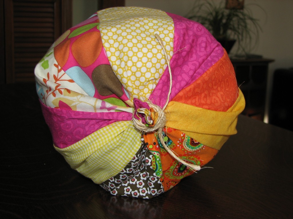 How To: Make a Pumpkin From Scraps - Upcycle Magazine Upcycle Magazine